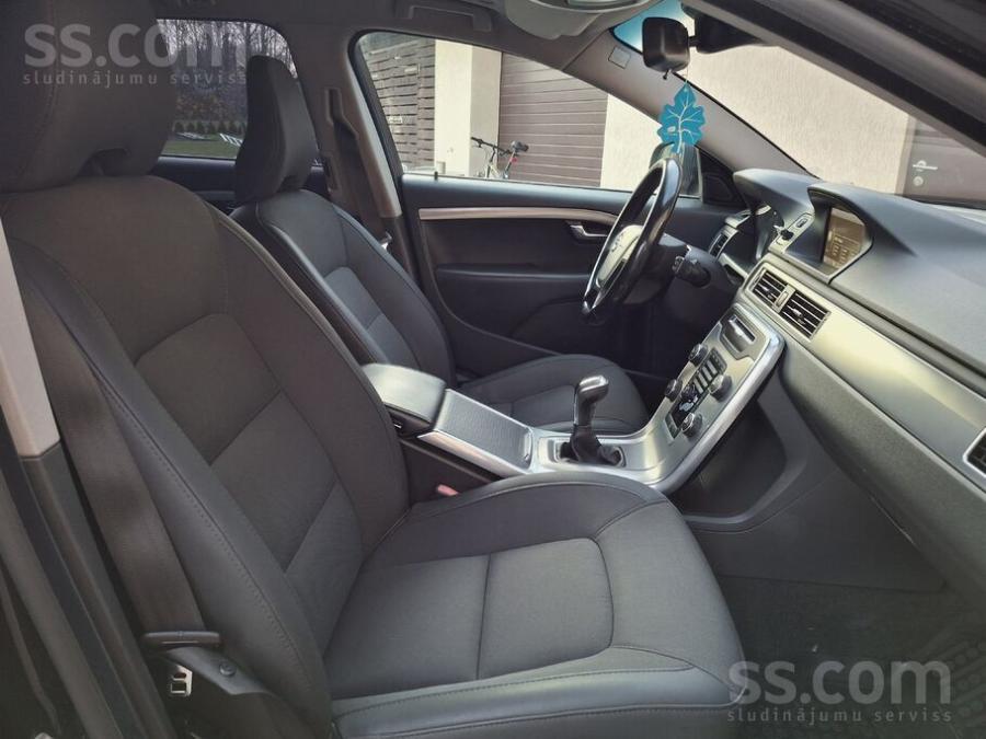 Melns Volvo V70 2014 Tukums, ar dzinēja tilpumu 2.00 L un nobraukumu 348 tūkst. km par 4990 €, foto 9 vietnē AUTOMOTO.COM.LV