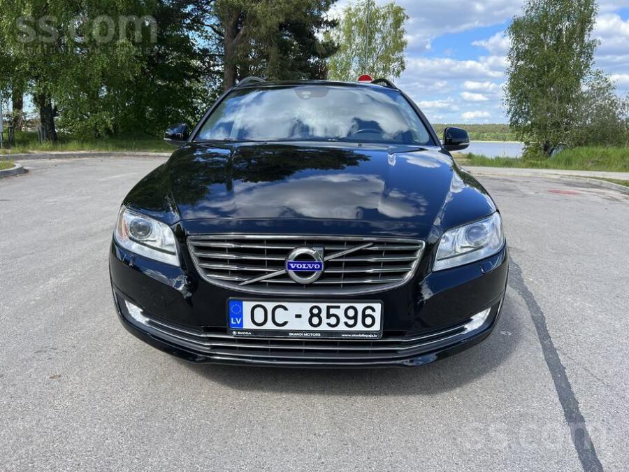 Black Volvo V70 2014 in Riga, with an engine capacity of 2.00 L and mileage of 299 thousand km for 4200 €, photo 1 on AUTOMOTO.COM.LV
