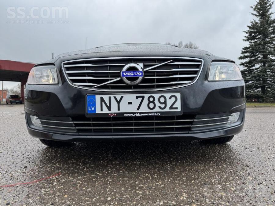 Melns Volvo V70 2014 Cēsis, ar dzinēja tilpumu 1.60 L un nobraukumu 0 tūkst. km par 6900 €, foto 13 vietnē AUTOMOTO.COM.LV