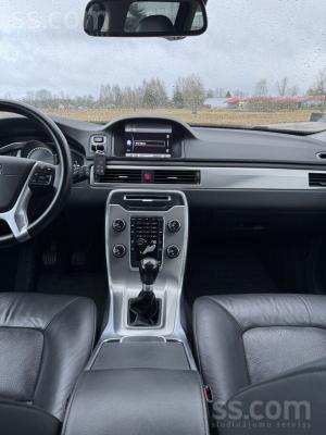 Melns Volvo V70 2014 Cēsis, ar dzinēja tilpumu 1.60 L un nobraukumu 0 tūkst. km par 6900 €, foto 21 vietnē AUTOMOTO.COM.LV