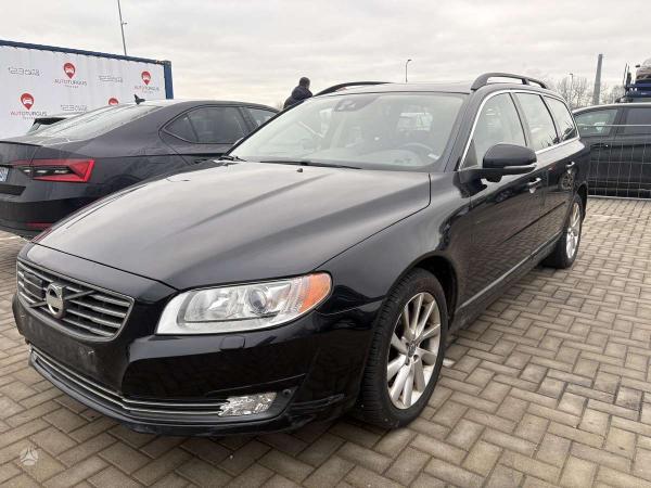 Black Volvo V70 2014 in Taurage, with an engine capacity of 1.97 L and mileage of 340 thousand km for 3900 €, photo 2 on AUTOMOTO.COM.LV