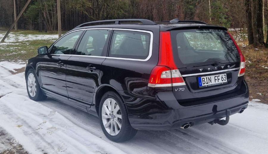 Melns Volvo V70 2014 Raseiniai, ar dzinēja tilpumu 1.97 L un nobraukumu 303 tūkst. km par 6950 €, foto 3 vietnē AUTOMOTO.COM.LV
