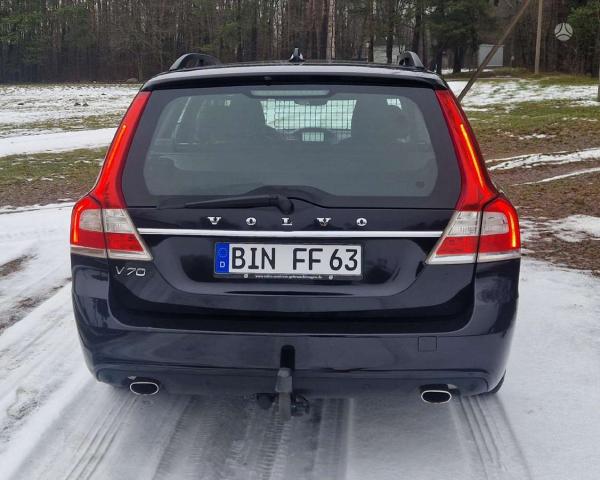 Black Volvo V70 2014 in Raseiniai, with an engine capacity of 1.97 L and mileage of 303 thousand km for 6950 €, photo 8 on AUTOMOTO.COM.LV