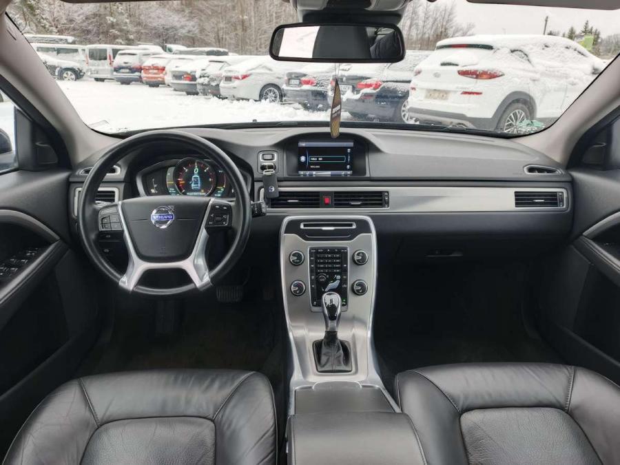 Melns Volvo V70 2014 Utena, ar dzinēja tilpumu 1.98 L un nobraukumu 268 tūkst. km par 7500 €, foto 6 vietnē AUTOMOTO.COM.LV