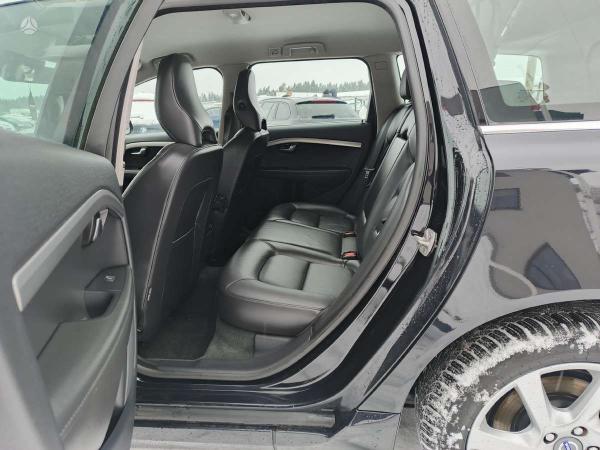 Black Volvo V70 2014 in Utena, with an engine capacity of 1.98 L and mileage of 268 thousand km for 7500 €, photo 9 on AUTOMOTO.COM.LV