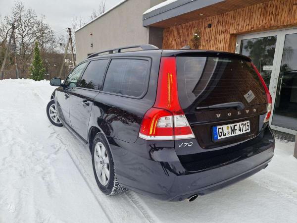 Black Volvo V70 2014 in Prienai, with an engine capacity of 1.98 L and mileage of 269 thousand km for 6499 €, photo 4 on AUTOMOTO.COM.LV