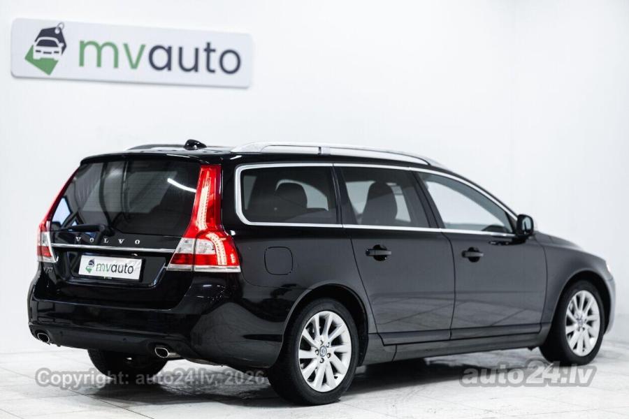 Melns Volvo V70 2014 Tallina, ar dzinēja tilpumu 2.00 L un nobraukumu 251 tūkst. km par 7990 €, foto 2 vietnē AUTOMOTO.COM.LV