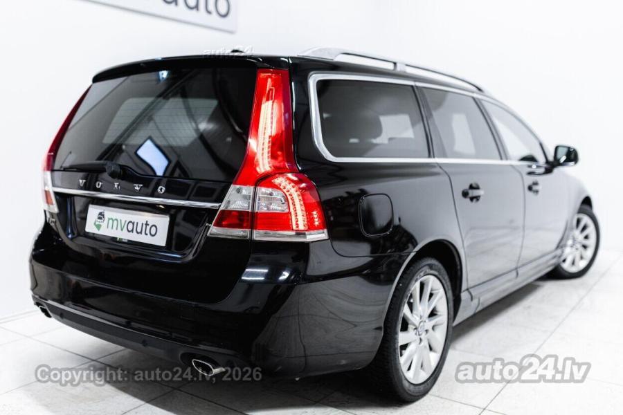 Melns Volvo V70 2014 Tallina, ar dzinēja tilpumu 2.00 L un nobraukumu 251 tūkst. km par 7990 €, foto 8 vietnē AUTOMOTO.COM.LV