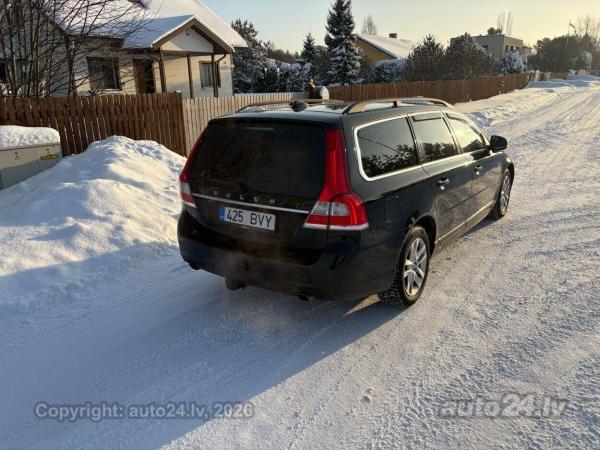 Black Volvo V70 2014 in Tallinn, with an engine capacity of 2.40 L and mileage of 221 thousand km for 8500 €, photo 3 on AUTOMOTO.COM.LV