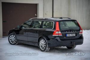 Black Volvo V70 2014 in Parnu, with an engine capacity of 1.60 L and mileage of 330 thousand km for 7999 €, photo 4 on AUTOMOTO.COM.LV