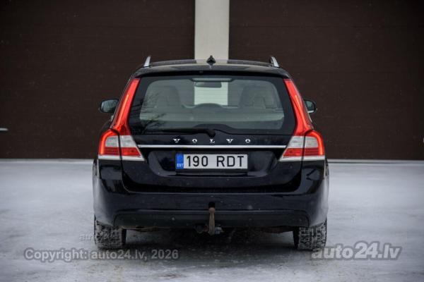 Melns Volvo V70 2014 Pērnava, ar dzinēja tilpumu 1.60 L un nobraukumu 330 tūkst. km par 7999 €, foto 5 vietnē AUTOMOTO.COM.LV