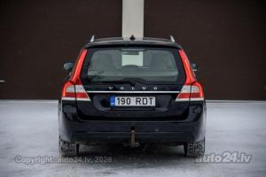 Black Volvo V70 2014 in Parnu, with an engine capacity of 1.60 L and mileage of 330 thousand km for 7999 €, photo 5 on AUTOMOTO.COM.LV