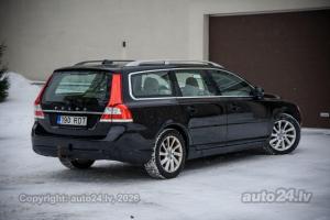 Black Volvo V70 2014 in Parnu, with an engine capacity of 1.60 L and mileage of 330 thousand km for 7999 €, photo 6 on AUTOMOTO.COM.LV