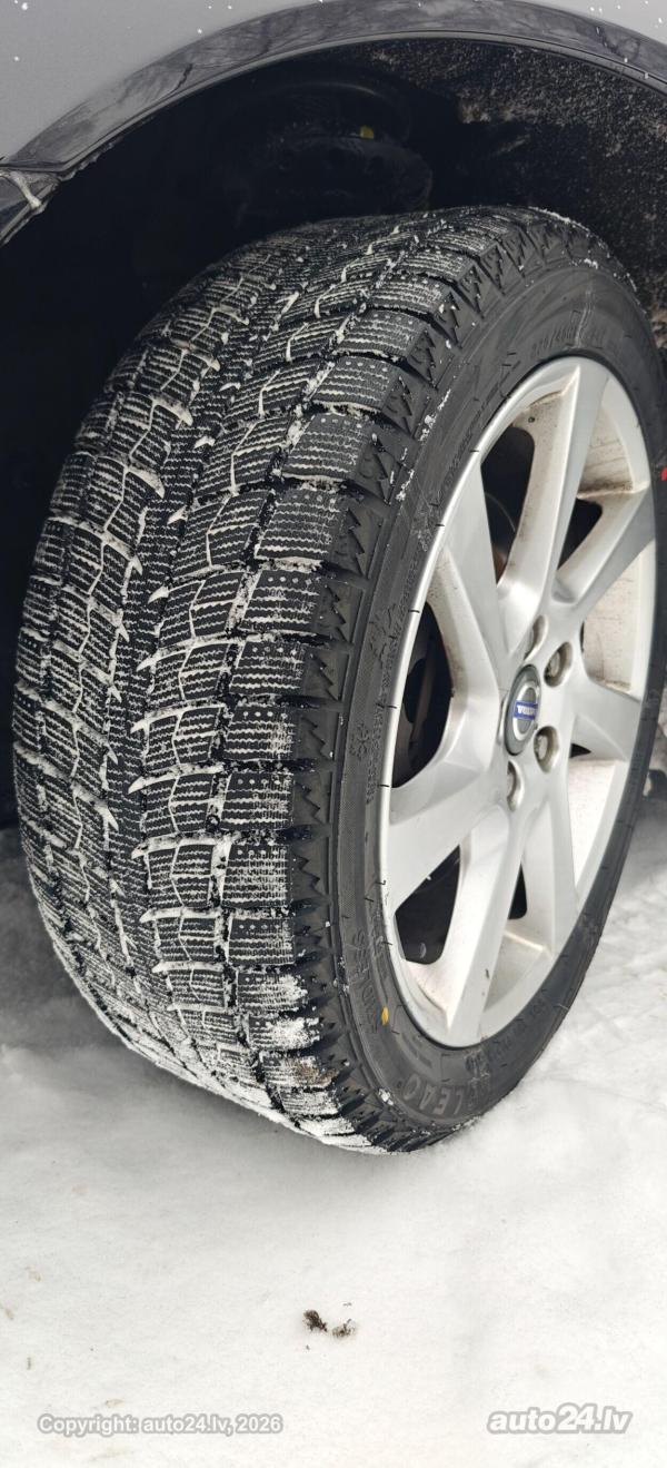 Melns Volvo V70 2014 Paide, ar dzinēja tilpumu 2.00 L un nobraukumu 188 tūkst. km par 8490 €, foto 11 vietnē AUTOMOTO.COM.LV