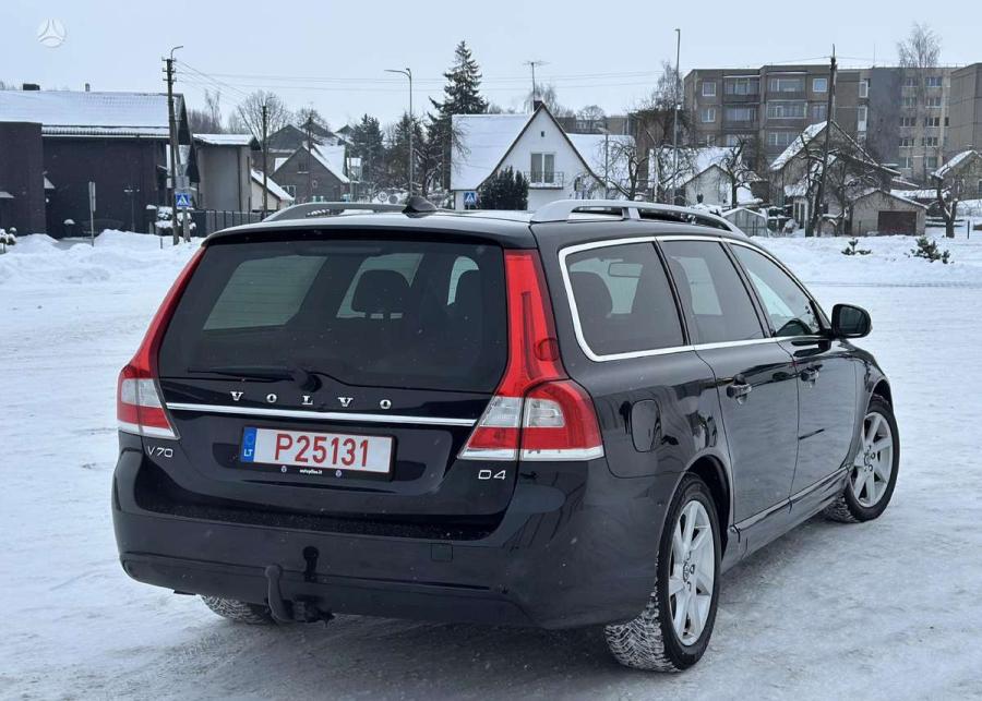 Melns Volvo V70 2014 Raseiniai, ar dzinēja tilpumu 1.98 L un nobraukumu 284 tūkst. km par 6599 €, foto 4 vietnē AUTOMOTO.COM.LV