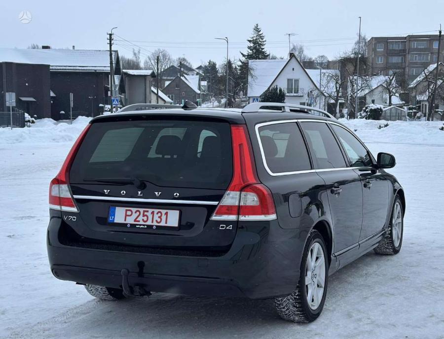 Melns Volvo V70 2014 Raseiniai, ar dzinēja tilpumu 1.98 L un nobraukumu 284 tūkst. km par 6599 €, foto 9 vietnē AUTOMOTO.COM.LV