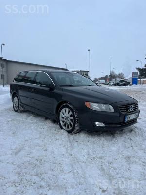 Black Volvo V70 2014 in Jekabpils, with an engine capacity of 2.00 L and mileage of 180 thousand km for 6200 €, photo  on AUTOMOTO.COM.LV