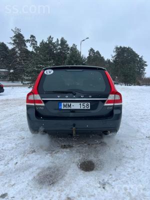 Melns Volvo V70 2014 Jēkabpils, ar dzinēja tilpumu 2.00 L un nobraukumu 180 tūkst. km par 6200 €, foto 3 vietnē AUTOMOTO.COM.LV