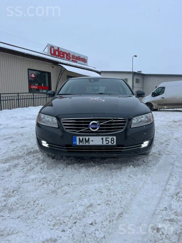 Melns Volvo V70 2014 Jēkabpils, ar dzinēja tilpumu 2.00 L un nobraukumu 180 tūkst. km par 6200 €, foto 4 vietnē AUTOMOTO.COM.LV