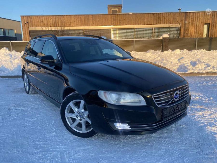 Black Volvo V70 2014 in Siauliai, with an engine capacity of 1.98 L and mileage of 263 thousand km for 8650 €, photo 1 on AUTOMOTO.COM.LV