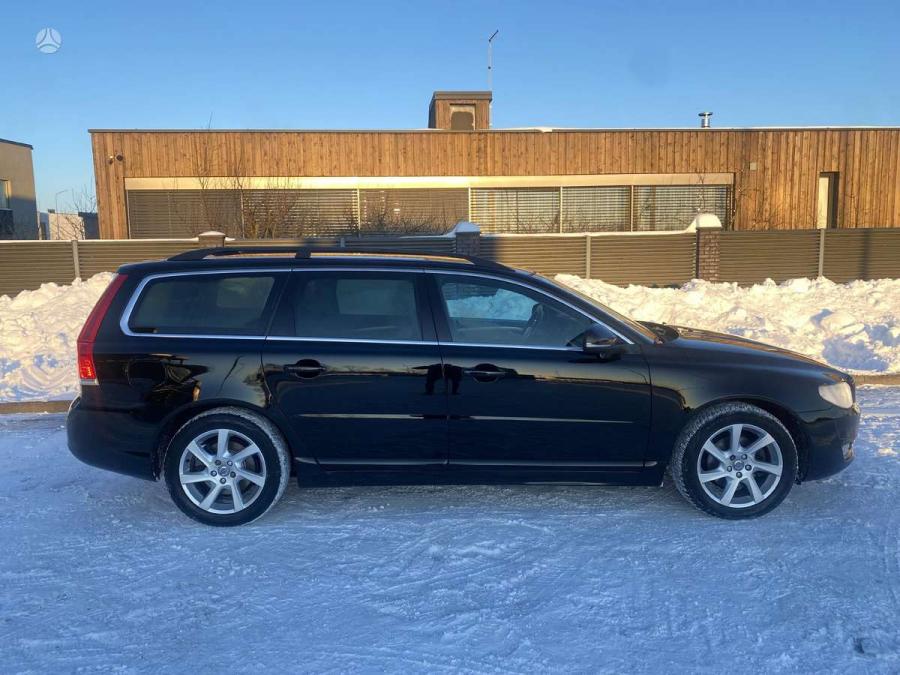 Melns Volvo V70 2014 Šauļi, ar dzinēja tilpumu 1.98 L un nobraukumu 263 tūkst. km par 8650 €, foto 3 vietnē AUTOMOTO.COM.LV