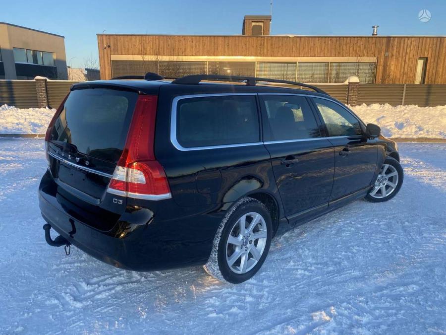 Melns Volvo V70 2014 Šauļi, ar dzinēja tilpumu 1.98 L un nobraukumu 263 tūkst. km par 8650 €, foto 4 vietnē AUTOMOTO.COM.LV