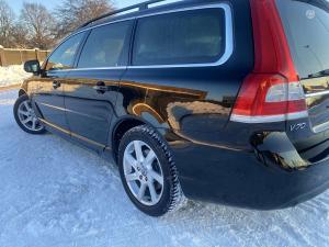 Melns Volvo V70 2014 Šauļi, ar dzinēja tilpumu 1.98 L un nobraukumu 263 tūkst. km par 8650 €, foto 10 vietnē AUTOMOTO.COM.LV