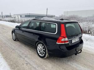 Black Volvo V70 2014 in Kaunas, with an engine capacity of 1.56 L and mileage of 285 thousand km for 7150 €, photo 5 on AUTOMOTO.COM.LV
