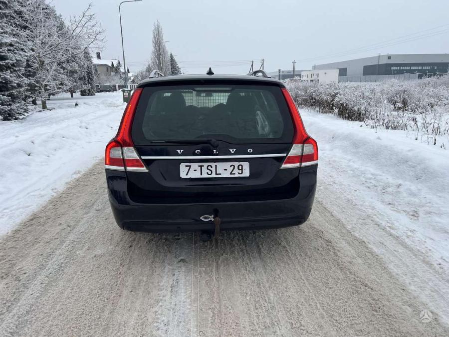 Black Volvo V70 2014 in Kaunas, with an engine capacity of 1.56 L and mileage of 285 thousand km for 7150 €, photo 7 on AUTOMOTO.COM.LV