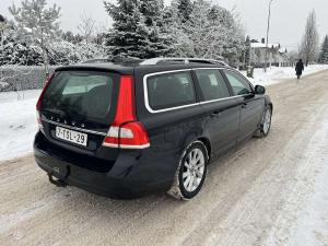 Black Volvo V70 2014 in Kaunas, with an engine capacity of 1.56 L and mileage of 285 thousand km for 7150 €, photo 10 on AUTOMOTO.COM.LV