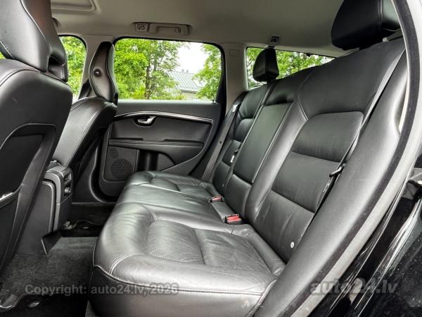 Melns Volvo V70 2014 Tallina, ar dzinēja tilpumu 2.00 L un nobraukumu 214 tūkst. km par 8422 €, foto 6 vietnē AUTOMOTO.COM.LV