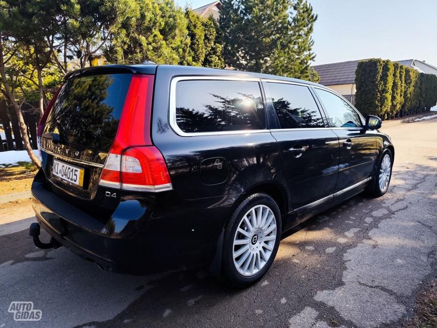 Melns Volvo V70 2014 Mažeikiai, ar dzinēja tilpumu 2.00 L un nobraukumu 229 tūkst. km par 7200 €, foto 6 vietnē AUTOMOTO.COM.LV
