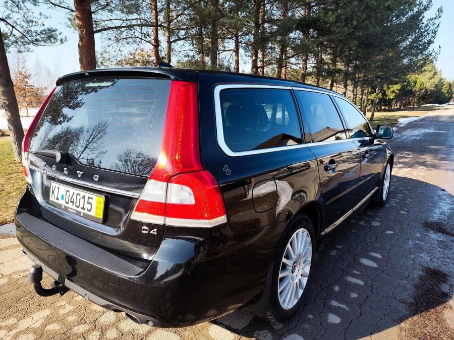 Melns Volvo V70 2014 Mažeikiai, ar dzinēja tilpumu 2.00 L un nobraukumu 229 tūkst. km par 7200 €, foto 13 vietnē AUTOMOTO.COM.LV