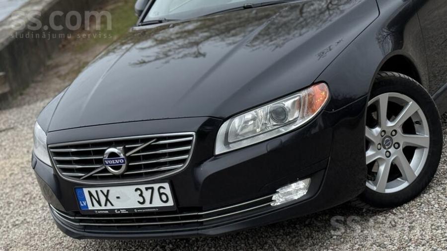 Black Volvo V70 2014 in Jurmala, with an engine capacity of 2.00 L and mileage of 0 thousand km for 5950 €, photo 3 on AUTOMOTO.COM.LV