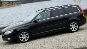 Black Volvo V70 2014 in Jurmala, with an engine capacity of 2.00 L and mileage of 0 thousand km for 5950 €, photo 5 on AUTOMOTO.COM.LV