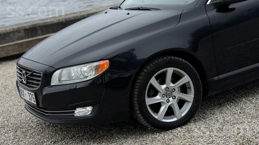 Black Volvo V70 2014 in Jurmala, with an engine capacity of 2.00 L and mileage of 0 thousand km for 5950 €, photo 6 on AUTOMOTO.COM.LV