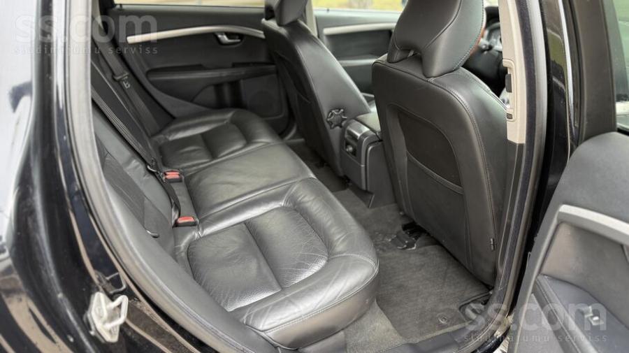 Black Volvo V70 2014 in Jurmala, with an engine capacity of 2.00 L and mileage of 0 thousand km for 5950 €, photo 20 on AUTOMOTO.COM.LV