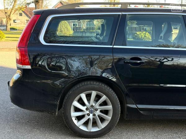 Melns Volvo V70 2014 Kauņa, ar dzinēja tilpumu 2.00 L un nobraukumu 302 tūkst. km par 6250 €, foto 3 vietnē AUTOMOTO.COM.LV