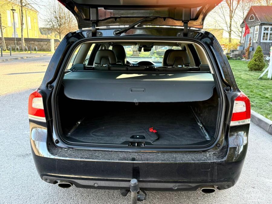 Black Volvo V70 2014 in Kaunas, with an engine capacity of 2.00 L and mileage of 302 thousand km for 6250 €, photo 5 on AUTOMOTO.COM.LV