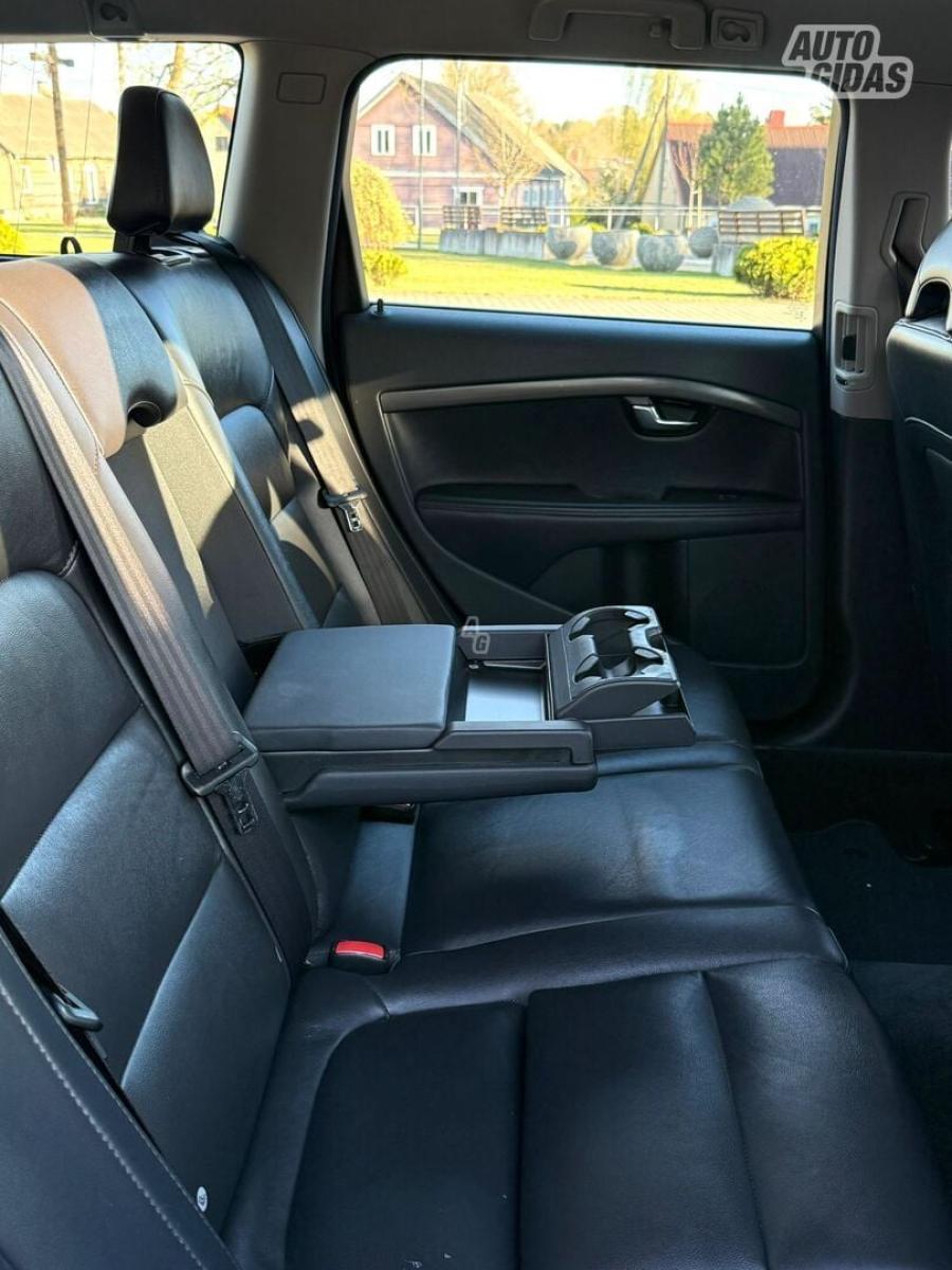 Black Volvo V70 2014 in Kaunas, with an engine capacity of 2.00 L and mileage of 302 thousand km for 6250 €, photo 9 on AUTOMOTO.COM.LV