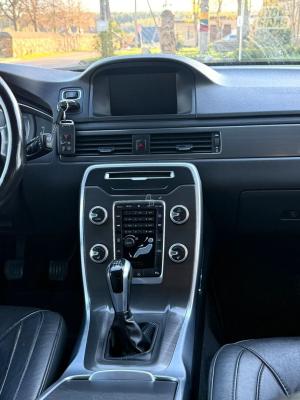 Black Volvo V70 2014 in Kaunas, with an engine capacity of 2.00 L and mileage of 302 thousand km for 6250 €, photo 19 on AUTOMOTO.COM.LV