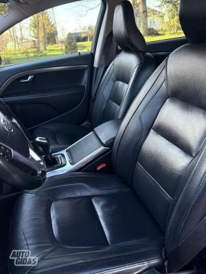 Black Volvo V70 2014 in Kaunas, with an engine capacity of 2.00 L and mileage of 302 thousand km for 6250 €, photo 30 on AUTOMOTO.COM.LV