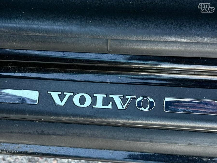Black Volvo V70 2014 in Kaunas, with an engine capacity of 2.00 L and mileage of 302 thousand km for 6250 €, photo 37 on AUTOMOTO.COM.LV