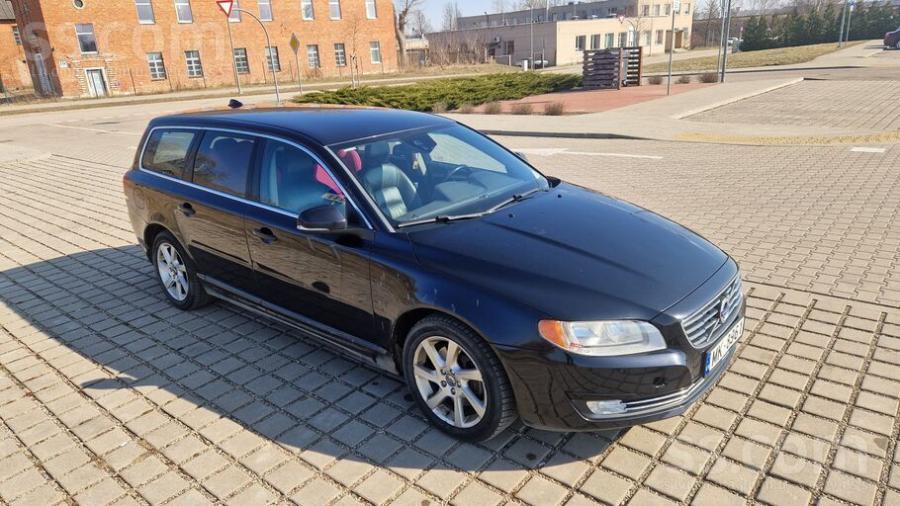 Melns Volvo V70 2014 Daugavpils, ar dzinēja tilpumu 2.00 L un nobraukumu 303 tūkst. km par 6200 €, foto 4 vietnē AUTOMOTO.COM.LV