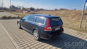 Melns Volvo V70 2014 Daugavpils, ar dzinēja tilpumu 2.00 L un nobraukumu 303 tūkst. km par 6200 €, foto 6 vietnē AUTOMOTO.COM.LV