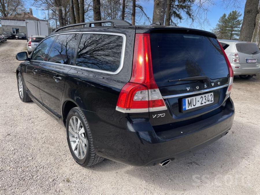 Melns Volvo V70 2014 Rīga, ar dzinēja tilpumu 2.00 L un nobraukumu 259 tūkst. km par 7290 €, foto 4 vietnē AUTOMOTO.COM.LV