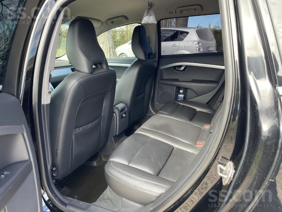 Melns Volvo V70 2014 Rīga, ar dzinēja tilpumu 2.00 L un nobraukumu 259 tūkst. km par 7290 €, foto 13 vietnē AUTOMOTO.COM.LV