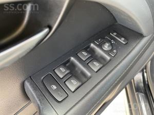 Melns Volvo V70 2014 Rīga, ar dzinēja tilpumu 2.00 L un nobraukumu 259 tūkst. km par 7290 €, foto 29 vietnē AUTOMOTO.COM.LV