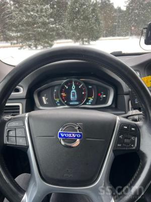 Black Volvo V70 2014 in Jekabpils, with an engine capacity of 2.00 L and mileage of 180 thousand km for 6300 €, photo 7 on AUTOMOTO.COM.LV