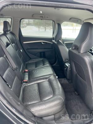 Black Volvo V70 2014 in Jekabpils, with an engine capacity of 2.00 L and mileage of 180 thousand km for 6300 €, photo 11 on AUTOMOTO.COM.LV